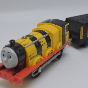 Thomas & Friends | Toys | Bumble Bee James Thomas Friends Trackmaster ...